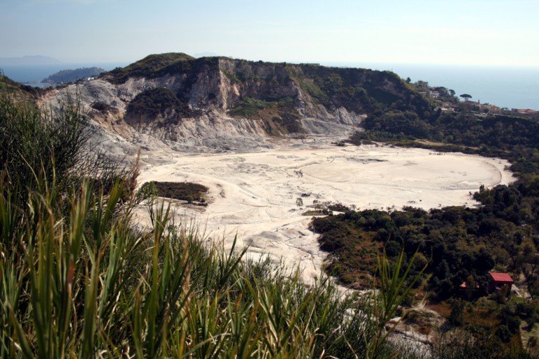 Vulkankultour » Die Phlegräischen Felder – Supervulkan unter Beobachtung